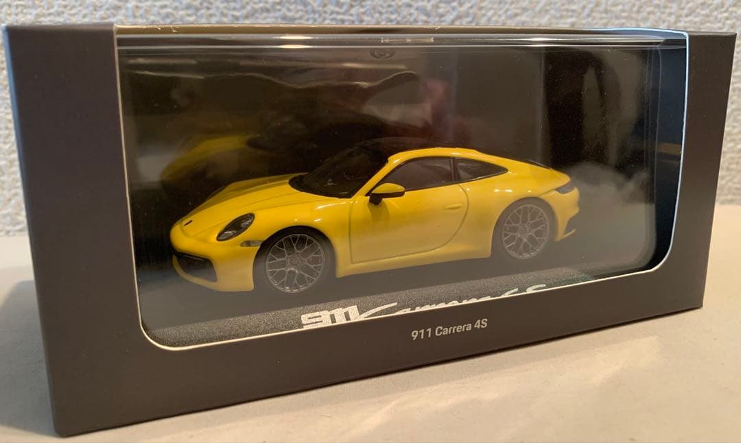ポルシェ特注1/43 Porsche 911 (992)Carrera 4S