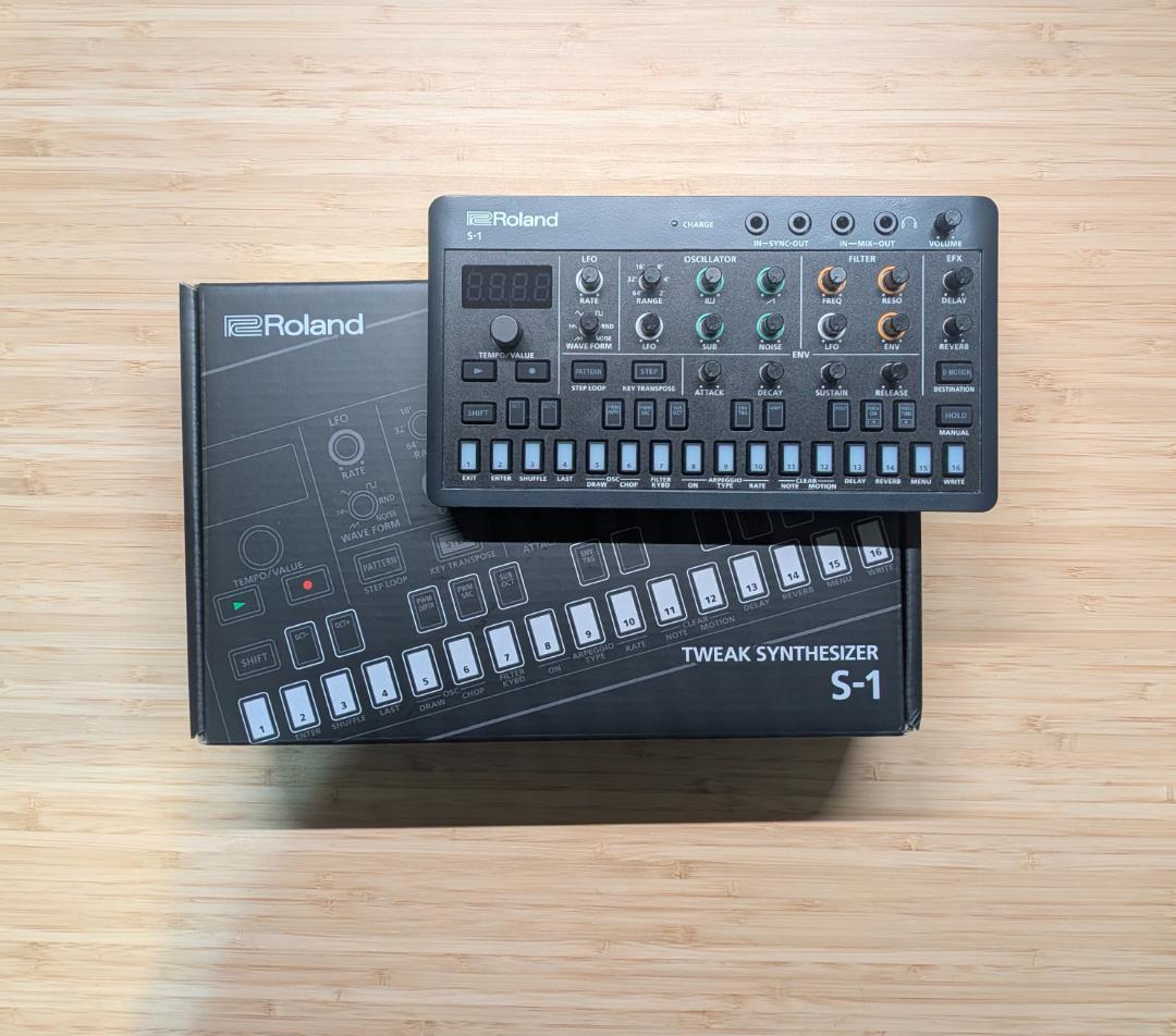 【極美品】Roland AIRA COMPACT S-1 Tweak Synth