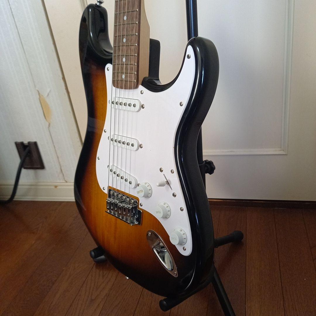 『軽量美品』Squier BY Fender　　BULLET　 STRAT