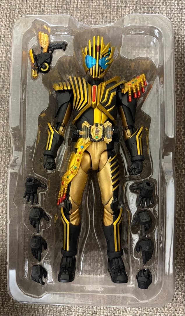 バンダイ S.H.Figuarts 仮面ライダーガッチャード セット