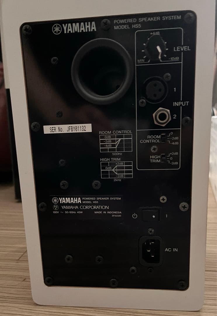 YAMAHA HS5Wペア＋スピーカースタンド+ XLR TRS ケーブル