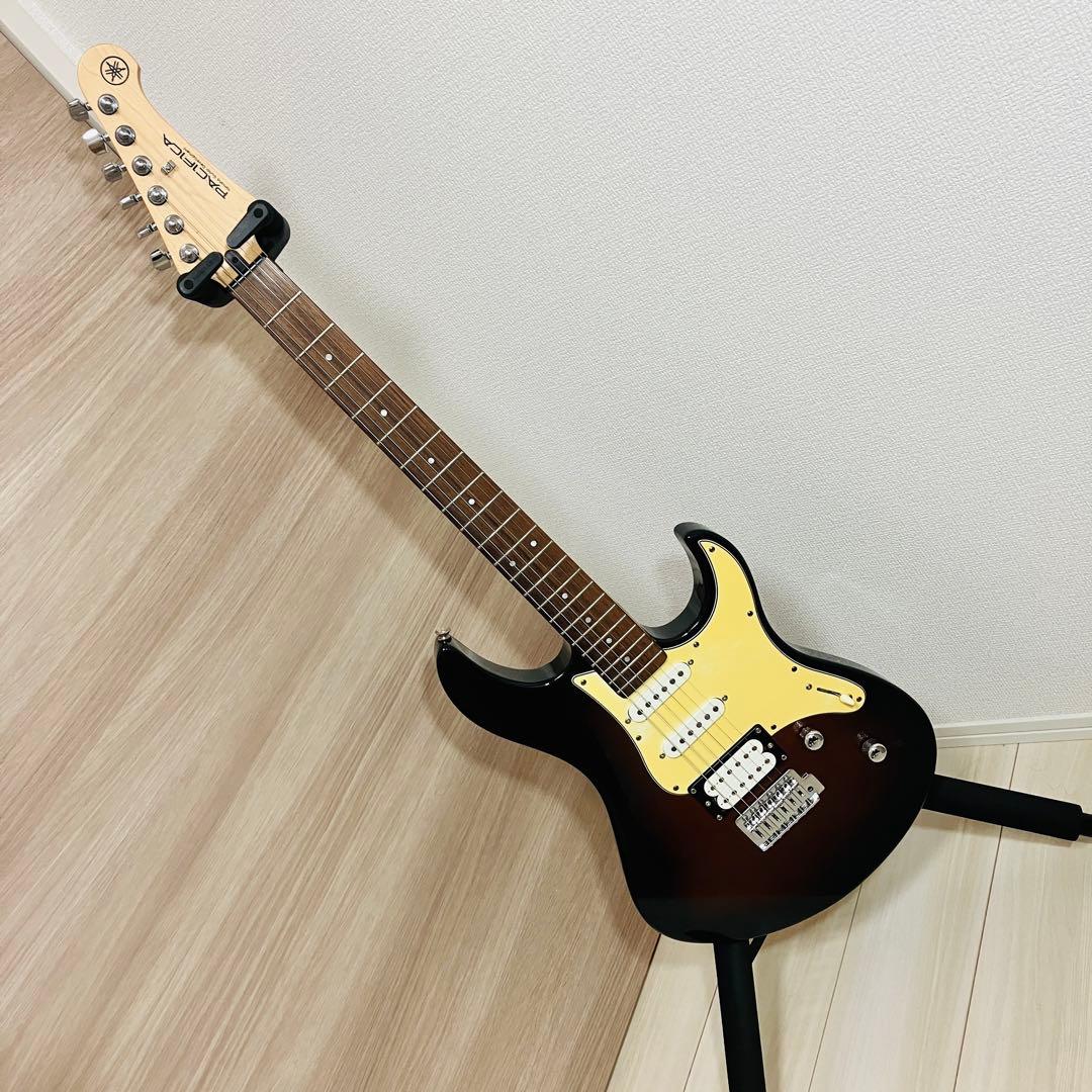 【美品•ケース付】YAMAHA PACIFICA PAC112V エレキギター