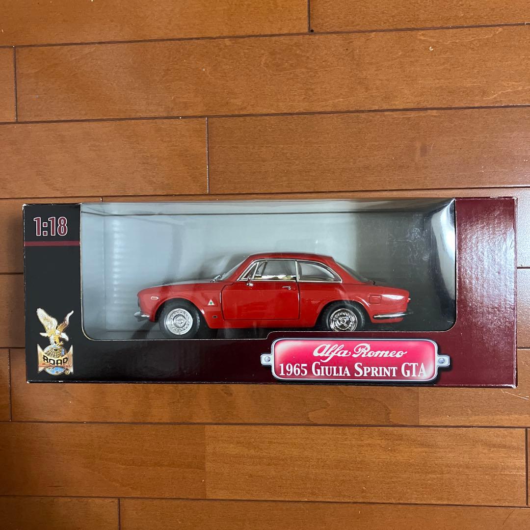 ミニカー 1965 ALFA ROMEO GIULIA SPRINT GTA 1/18