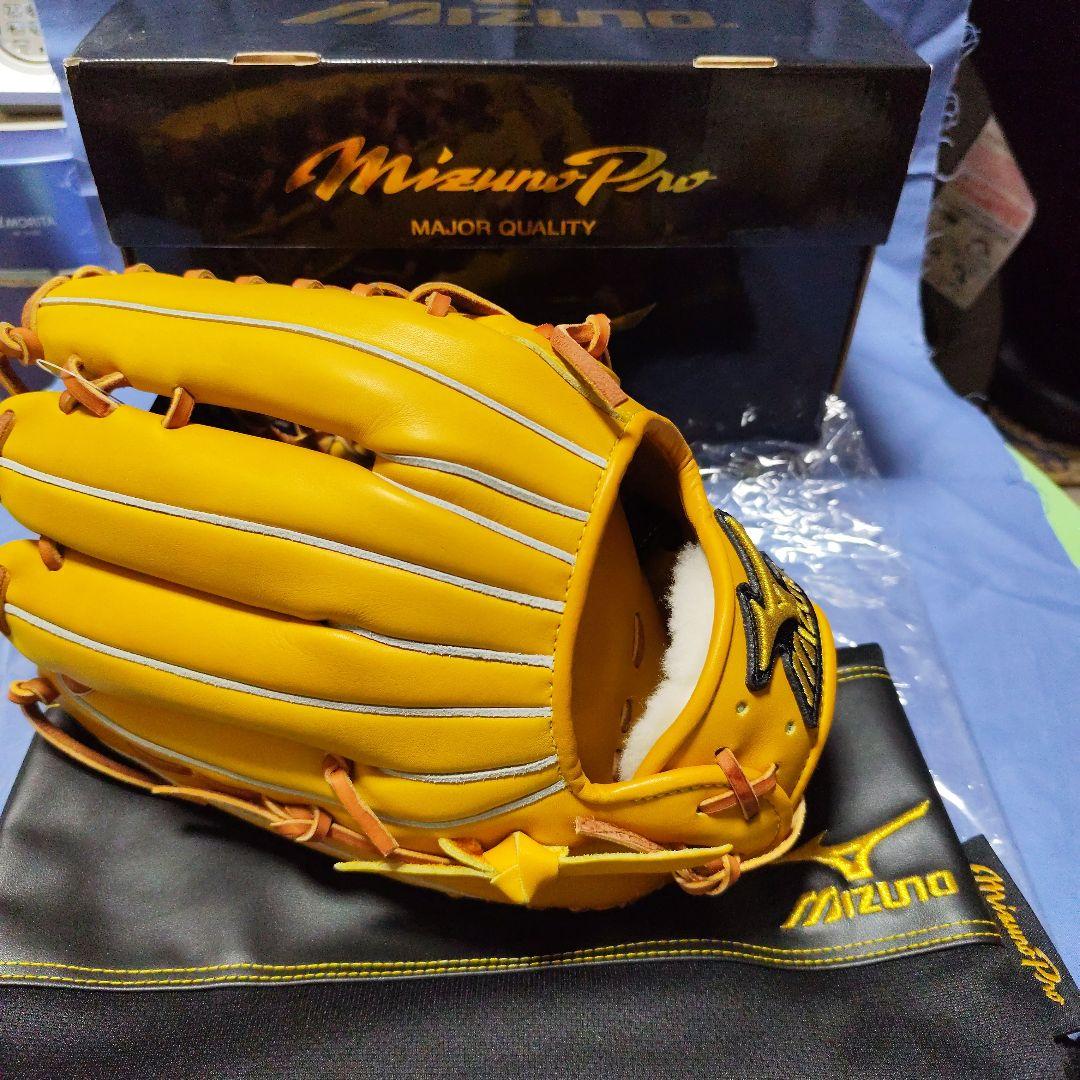 Mizuno Pro 軟式グローブ イエロー