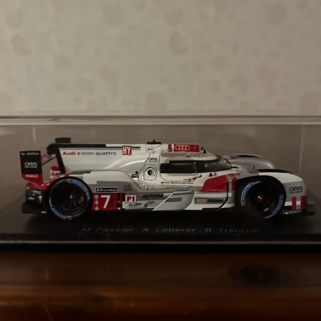ミニカー Audi R18 e-tron quattro Le Mans 2015