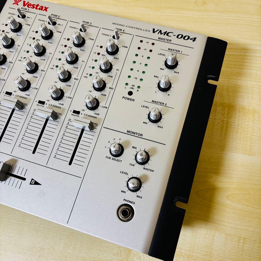 【ジャンク品】Vestax VMC-004 DJミキサー　通電確認済　※本体のみ