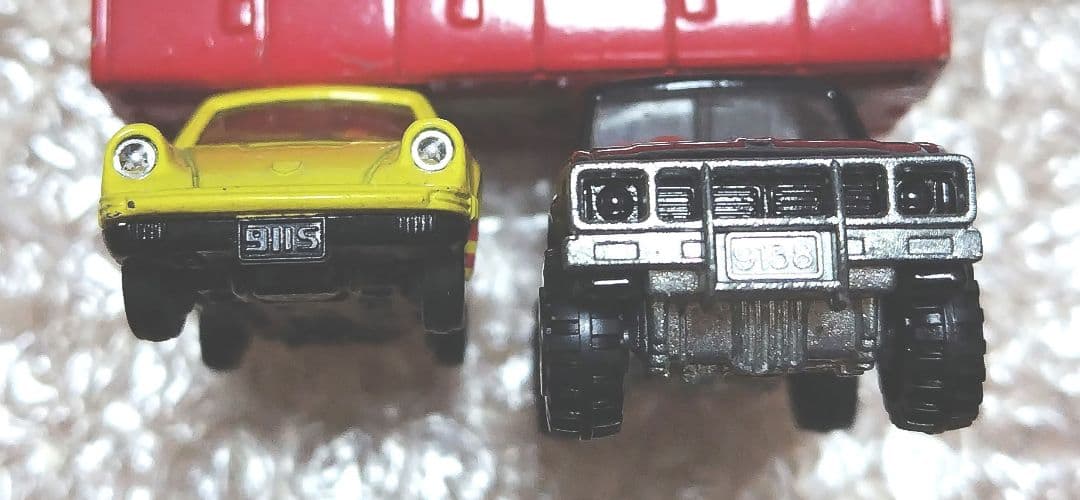 tomica　ミニカー　4台
