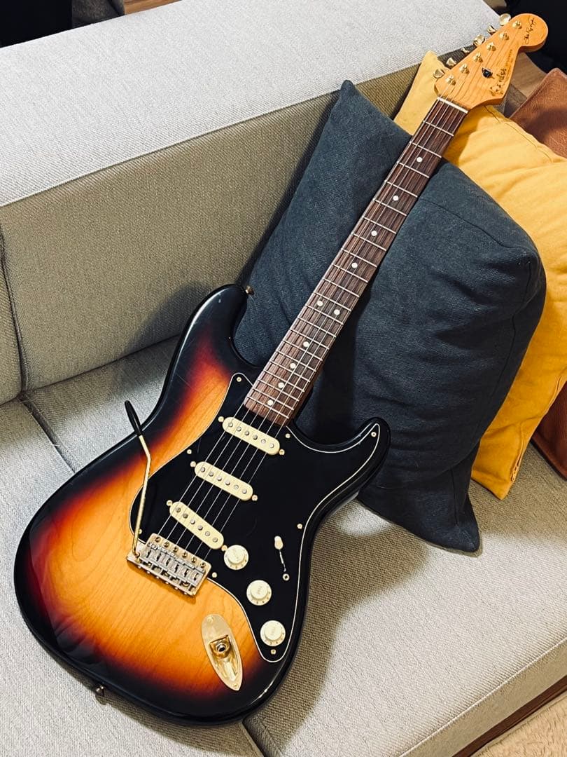 Fender Stevie Ray Vaughan Stratocaster 改
