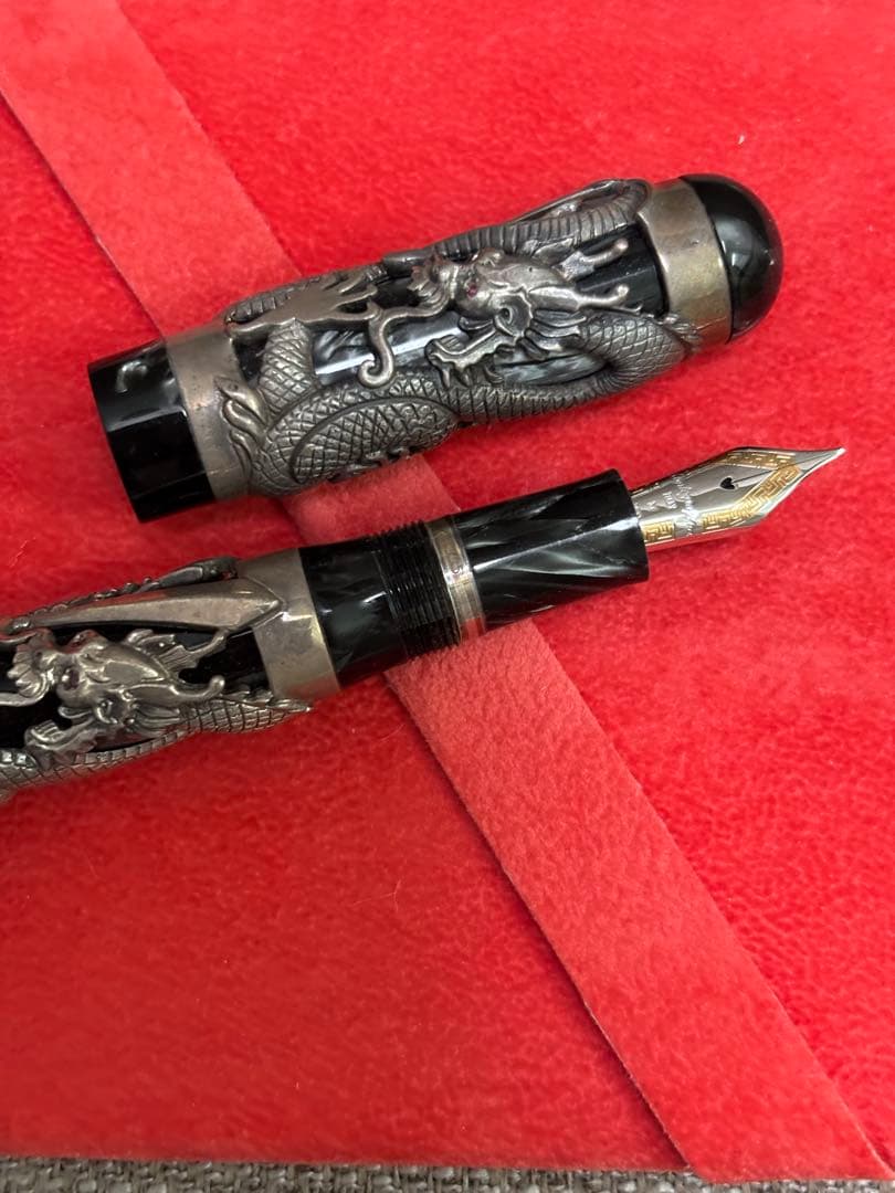 Montegrappa The Dragon 万年筆　モンテグラッパ ドラゴン