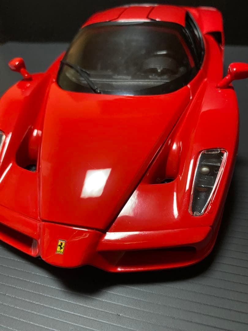 Ferrari Enzo 1/18 赤　エンッオ　フェラーリ