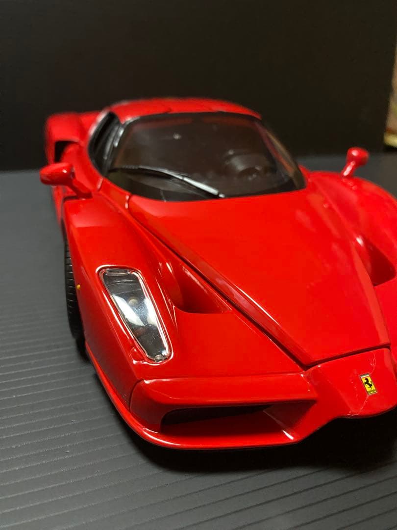 Ferrari Enzo 1/18 赤　エンッオ　フェラーリ