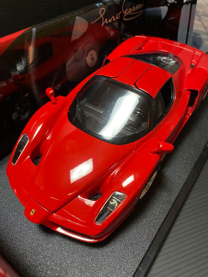 Ferrari Enzo 1/18 赤　エンッオ　フェラーリ