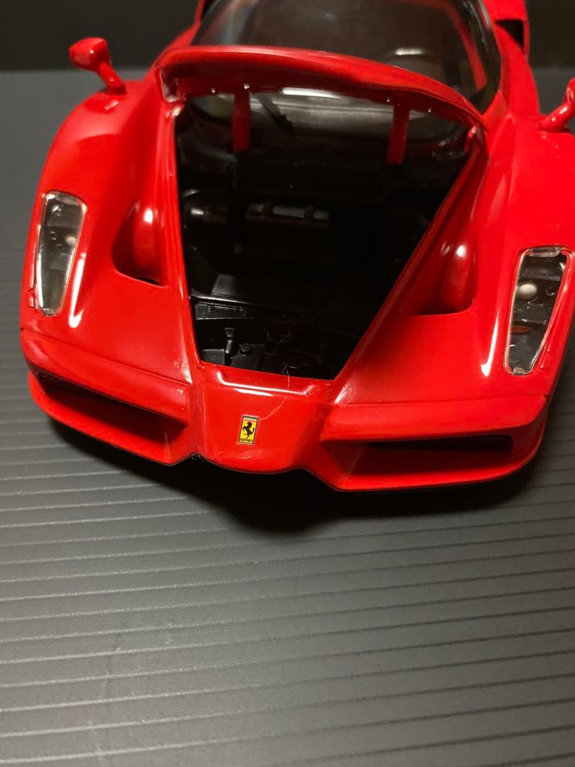 Ferrari Enzo 1/18 赤　エンッオ　フェラーリ