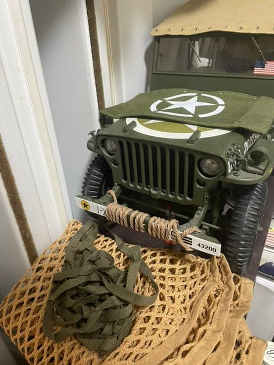 アシェットwillys MB jeepをつくる1/8完成品　ジープ　JEEP