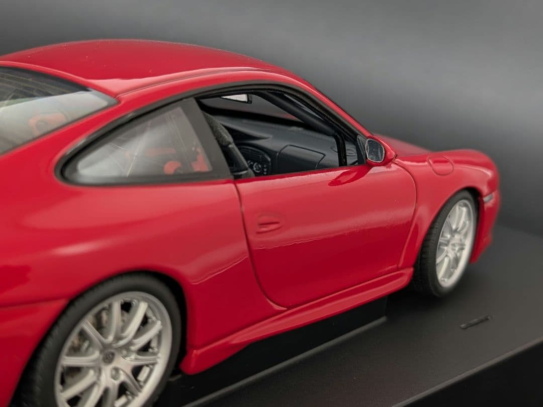 オートアート 1/18 ポルシェ 911 (996) GT3 レッド