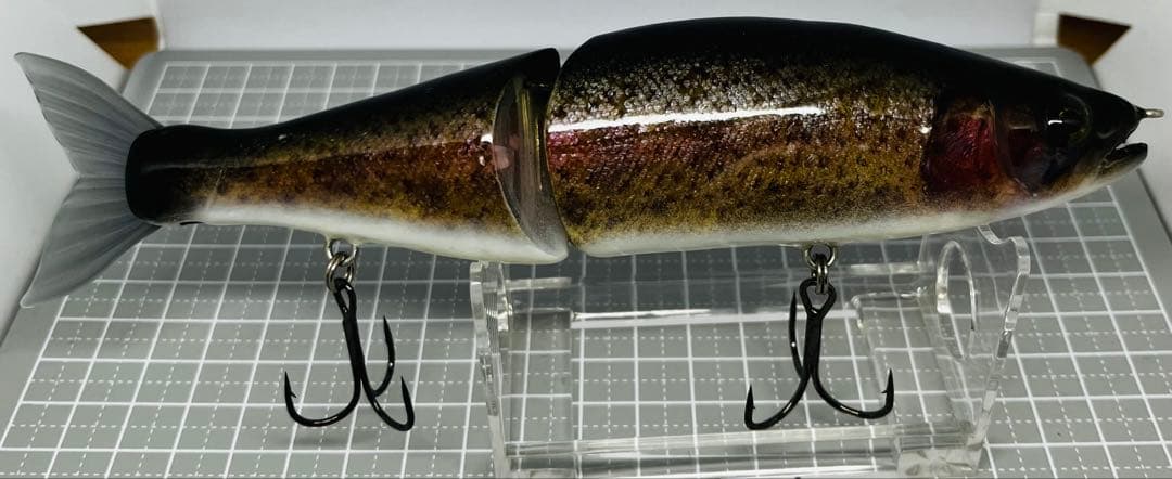 フレッシュベイトルアーズ　ジョインテッドクロー178 魚皮カスタム