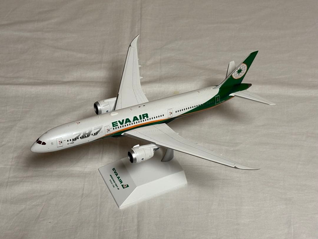 EVA AIR BOEING 787-9 1/200 ダイキャストモデル