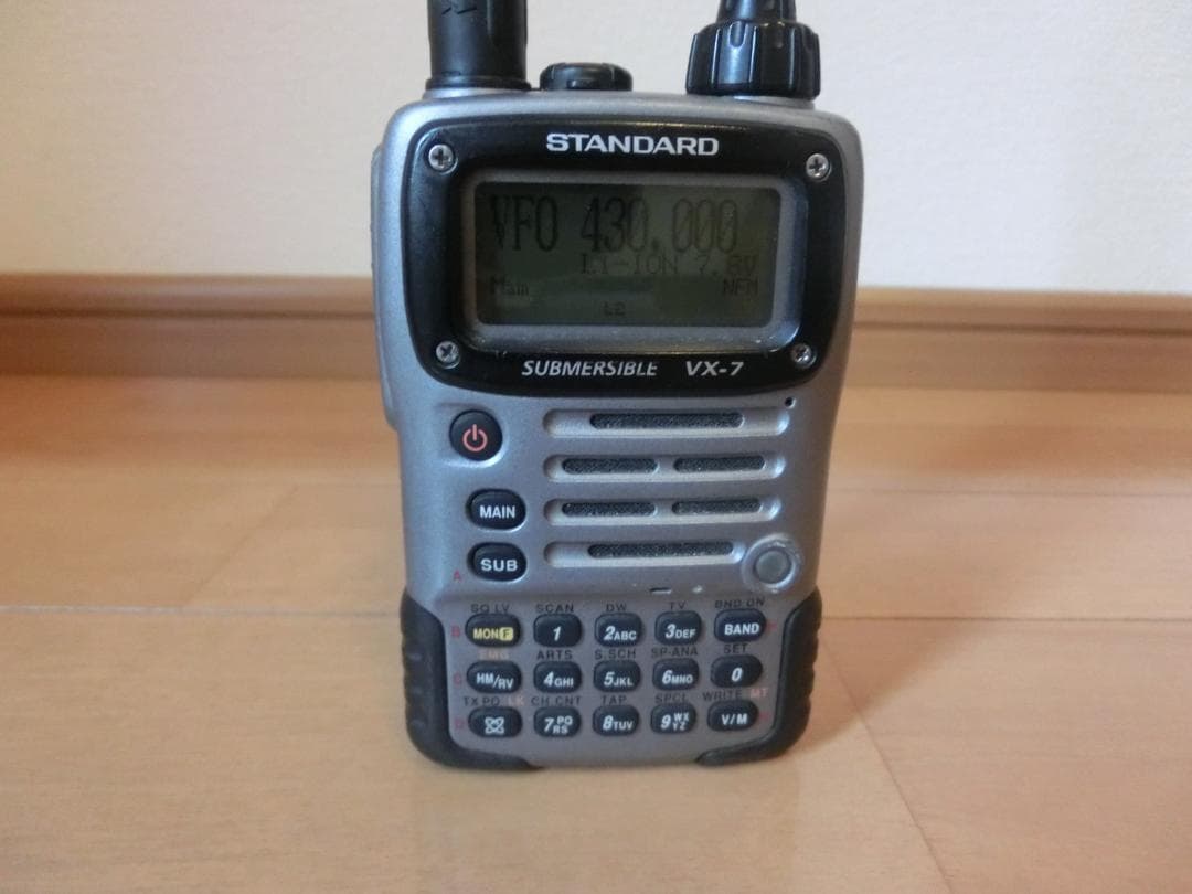 STANDARD　 VX-7　トリプルバンドアマチュア無線トランシーバー