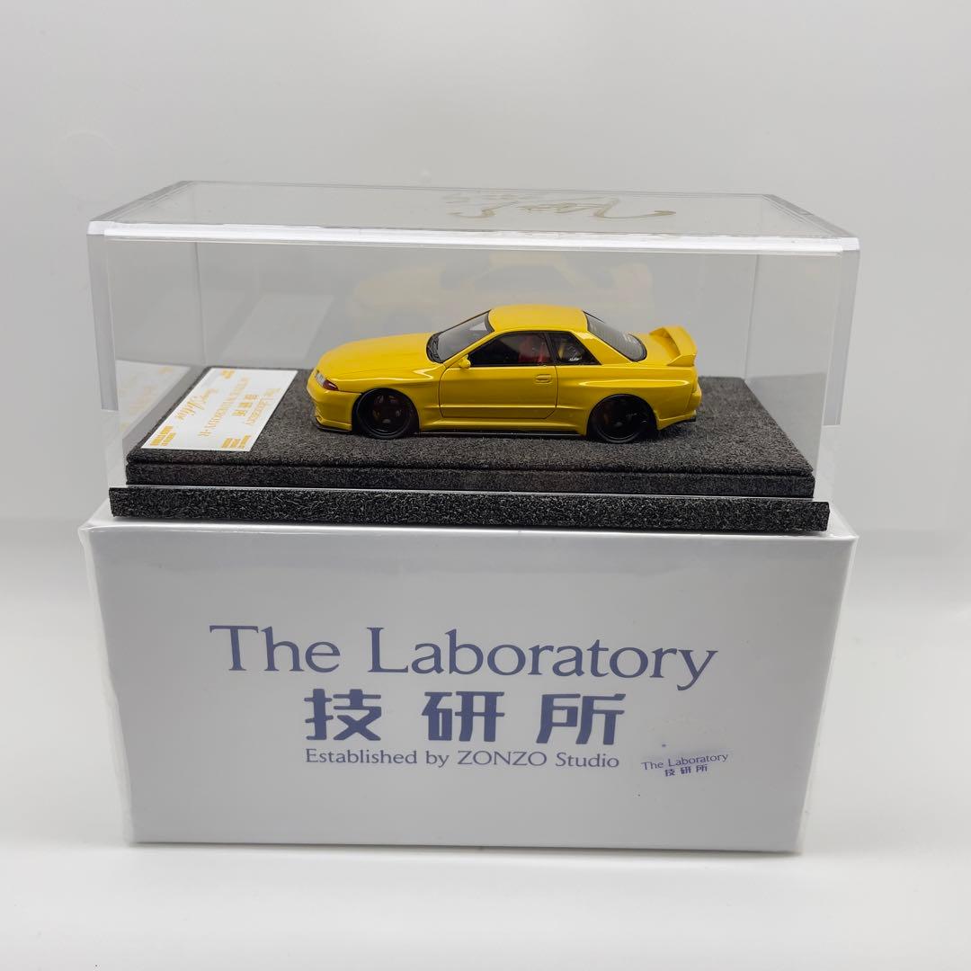 ミニカー ZONZO STUDIO 1/64 R32 YELLOW licensor