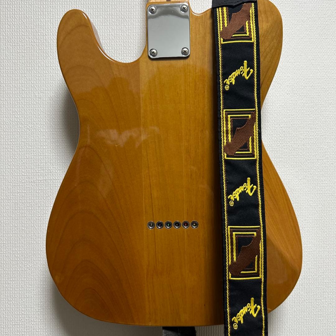 FENDER Hybrid II Telecaster ストラップ付き