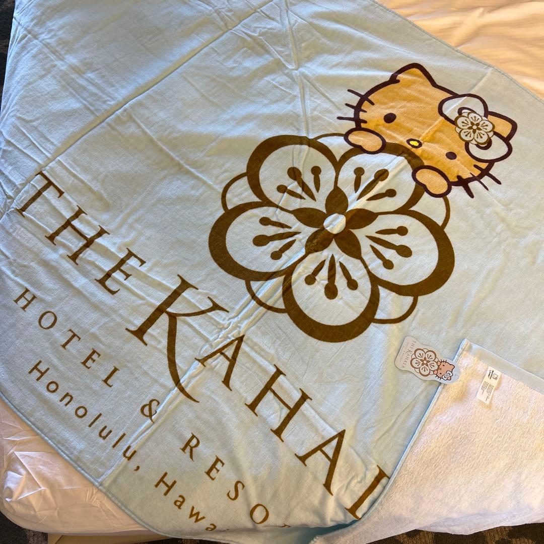 【新品】ハワイ限定　ハローキティ バスタオル KAHALA HOTEL 日焼け