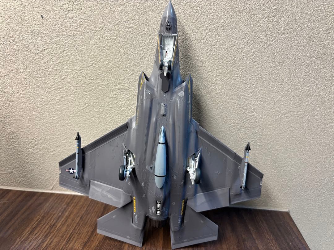 11/1まで出品　タミヤ　1/72 F-35C ライトニングⅡ 飛行機プラモデル