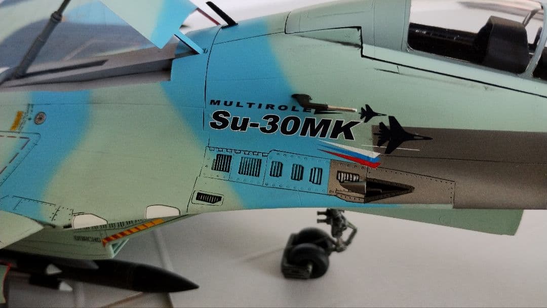 プラモデル完成機　1/48　Su-30MK フランカー
