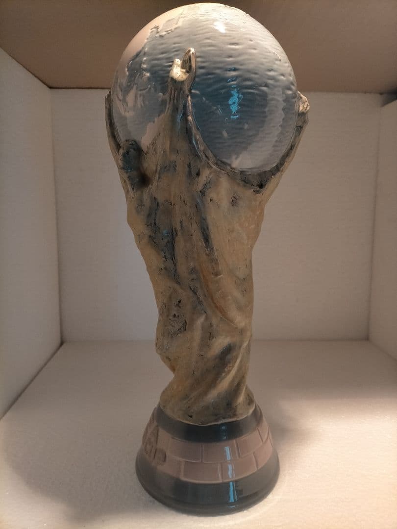 リヤドロ lladro FIFA ワールドカップ トロフィー 原寸大　サッカー