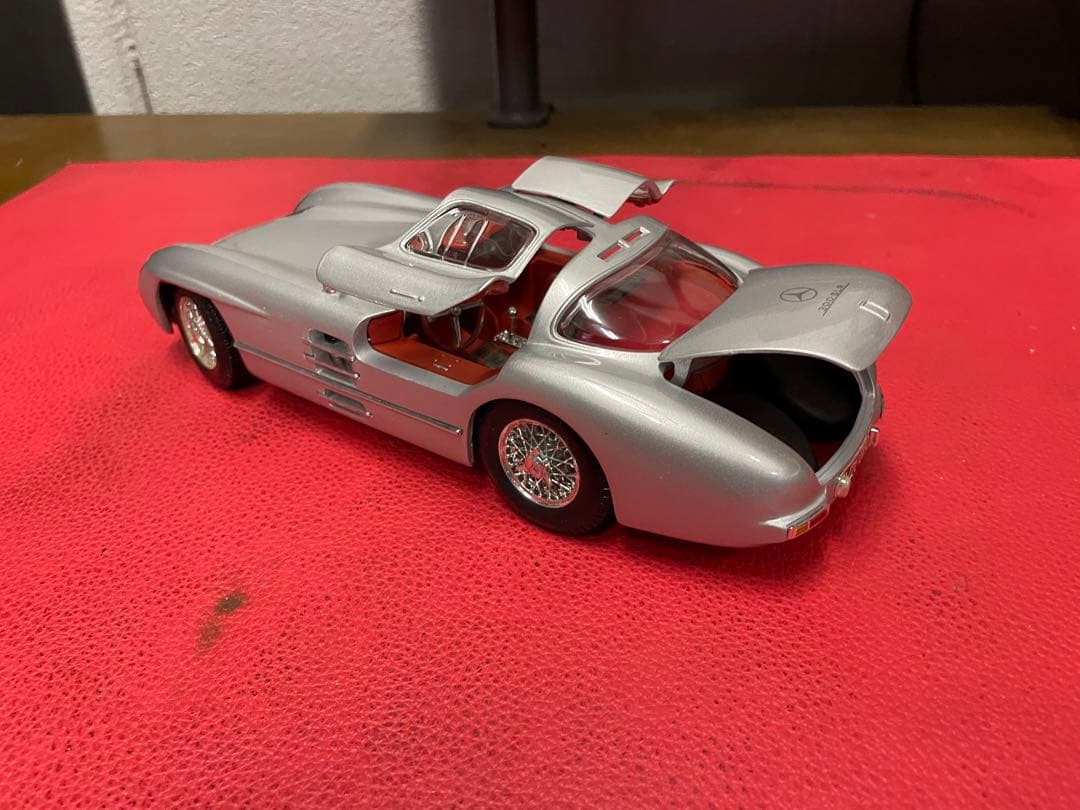 メルセデスベンツ　300SLR