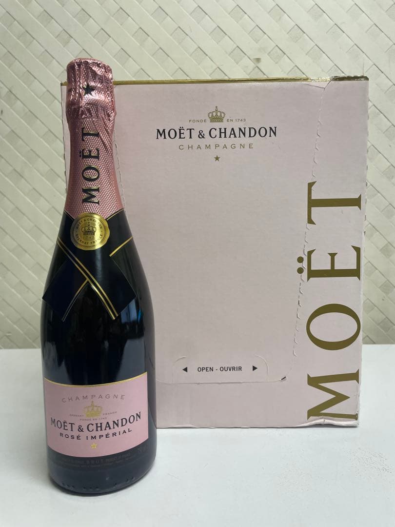 MOËT & CHANDON ロゼ・インペリアル　６本入　750