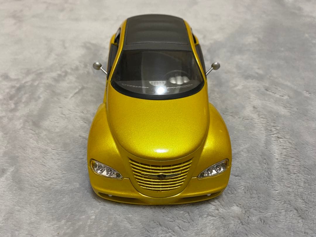 ミニカー Maisto Chrysler Pronto Cruizer 1/18