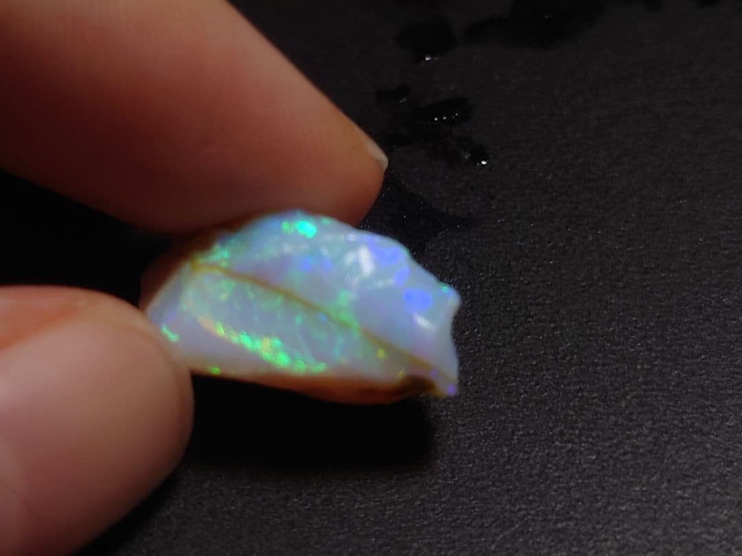 エチオピア　オパール　鉱物　原石　プレシャス　標本　チョーク