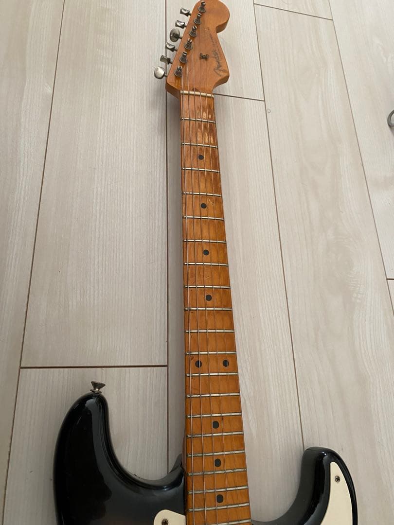 ギター FENDER AMERICAN VINTAGE STRATOCASTER