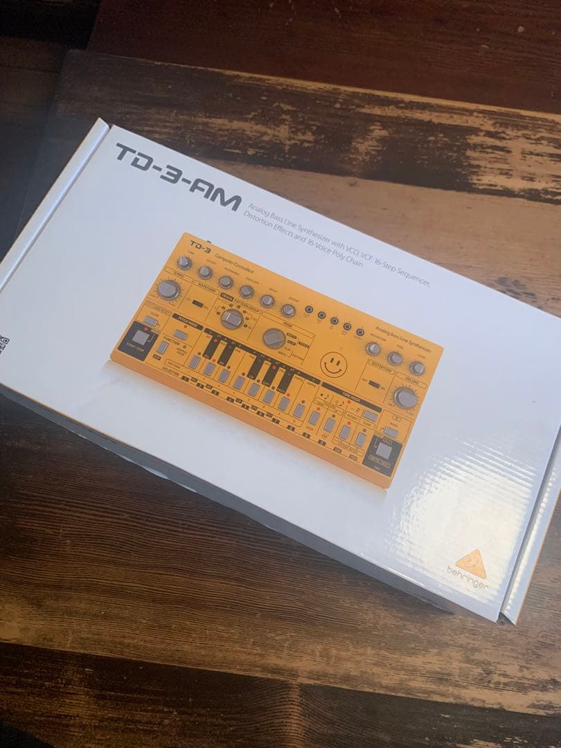 Behringer TD-3-AM アナログベース　シンセサイザー　ベリンガー
