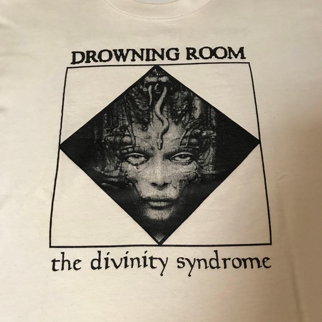 ミュージシャン DROWNING ROOM