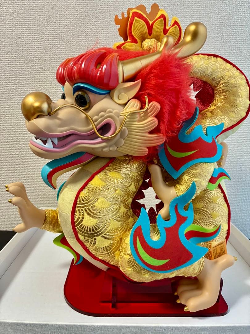 春節　吉祥龍　縁起物　ドラゴンの置物