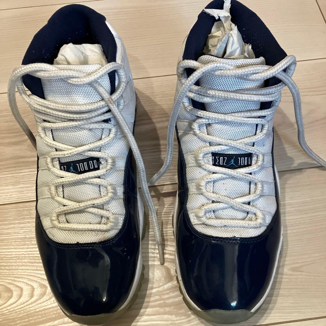 Air Jordan 11 ホワイト/ネイビー