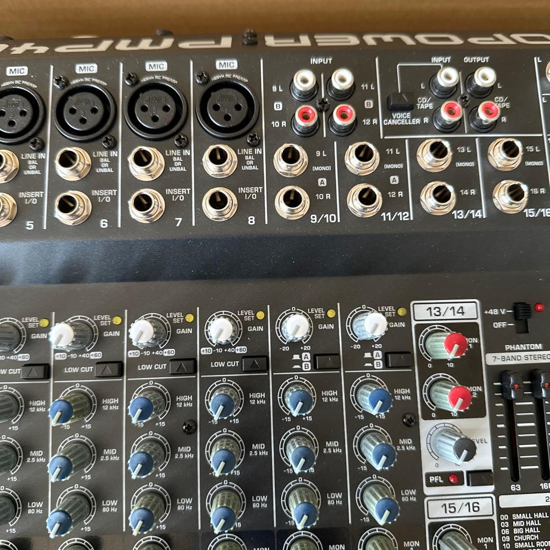 Behringer EUROPOWER PMP4000 パワードミキサー