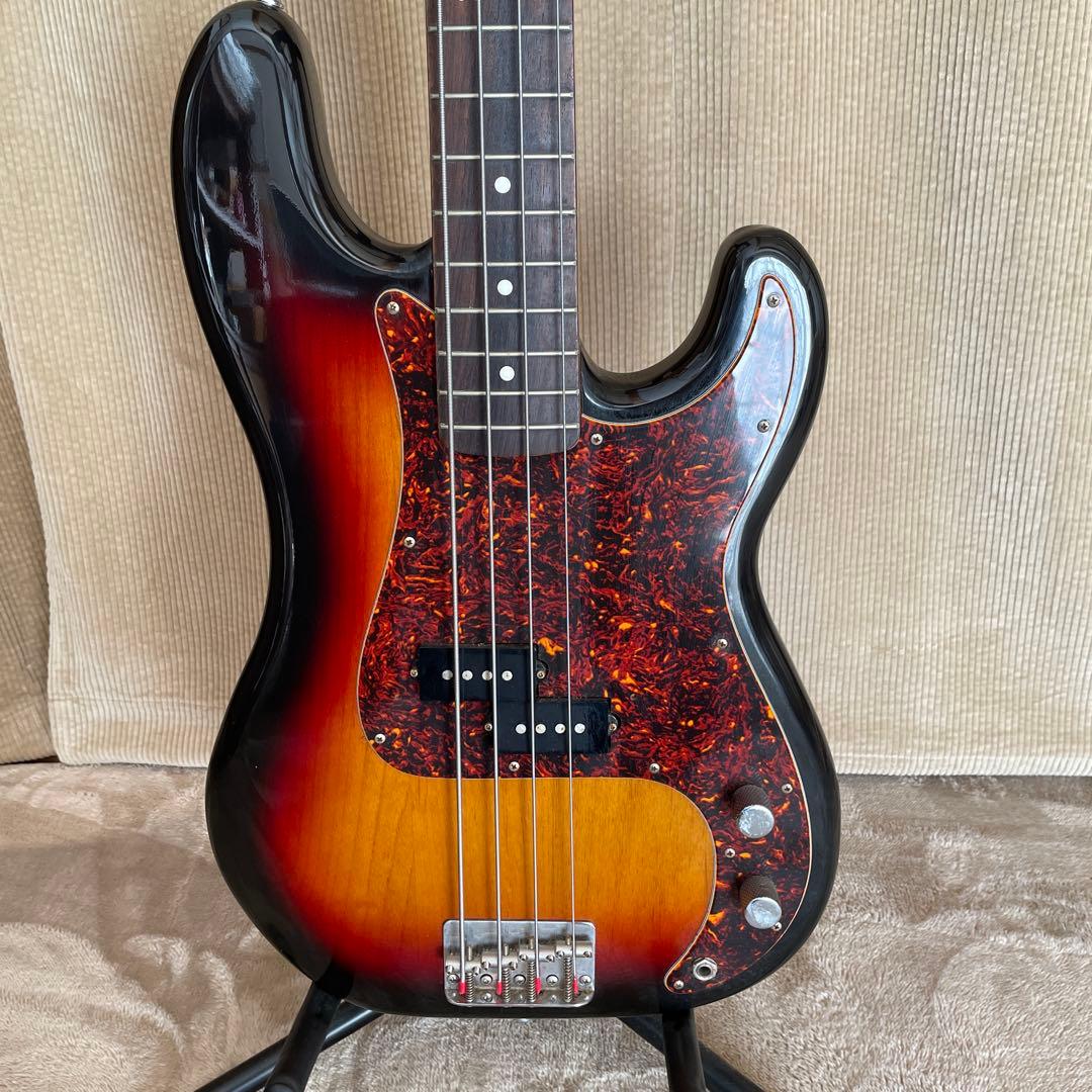 フェンダー　Fender プレシジョンベース