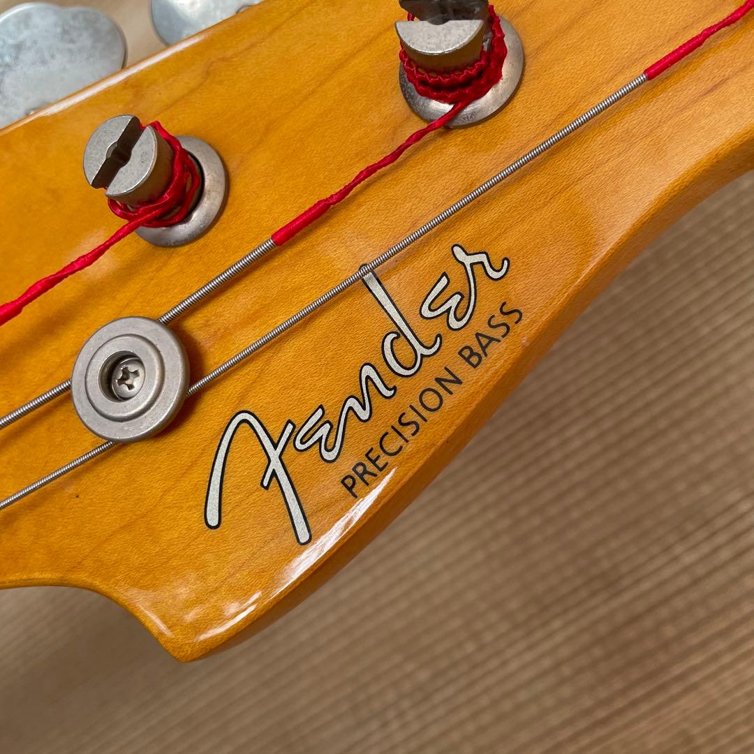 フェンダー　Fender プレシジョンベース