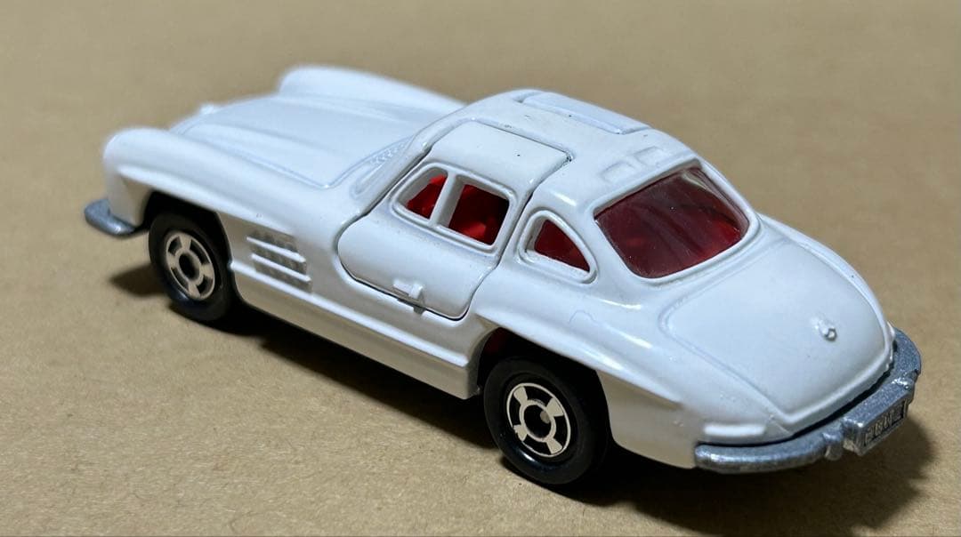 日本製 トミカ メルセデス ベンツ 300SL 白