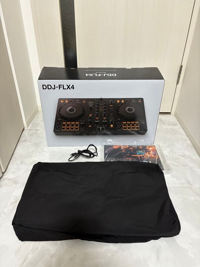 美品Pioneer DDJ-FLX4 DJコントローラー　ヘッドホン、カバー付き