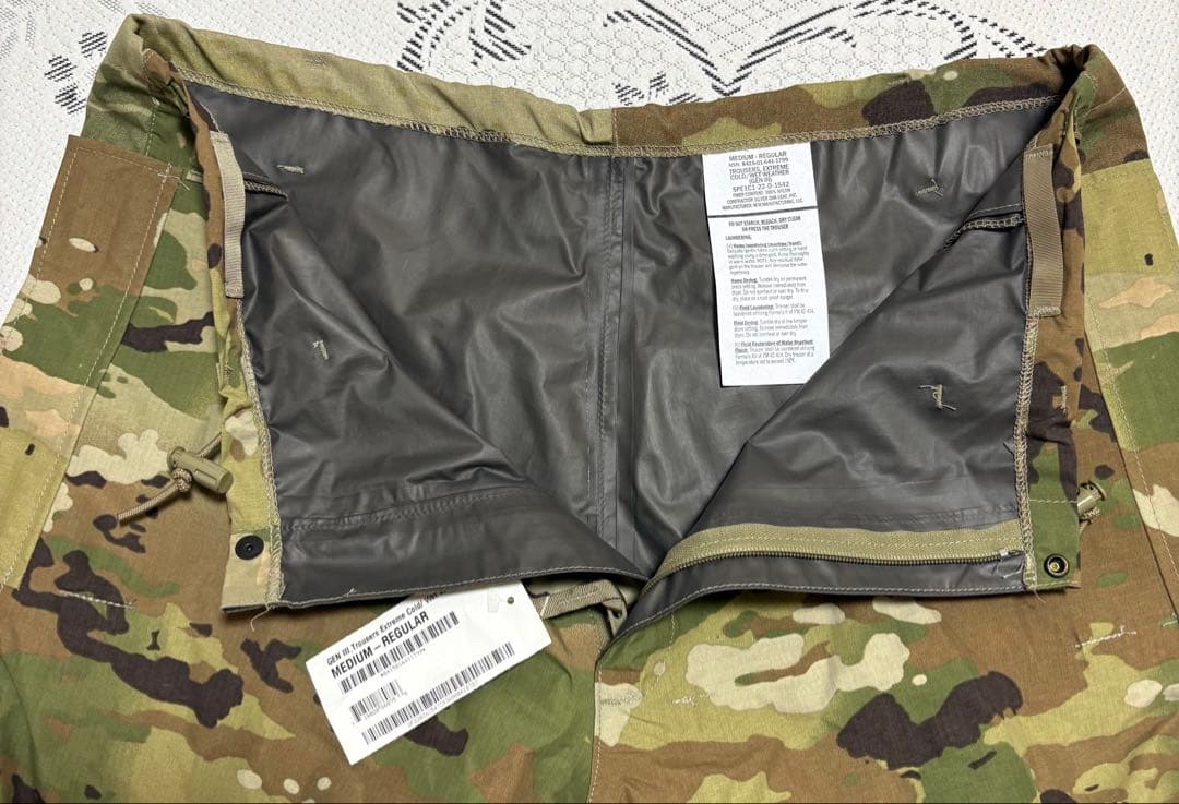 米軍実物　新品未使用 LEVEL6 GORE-TEX 上下セット　L•Mサイズ