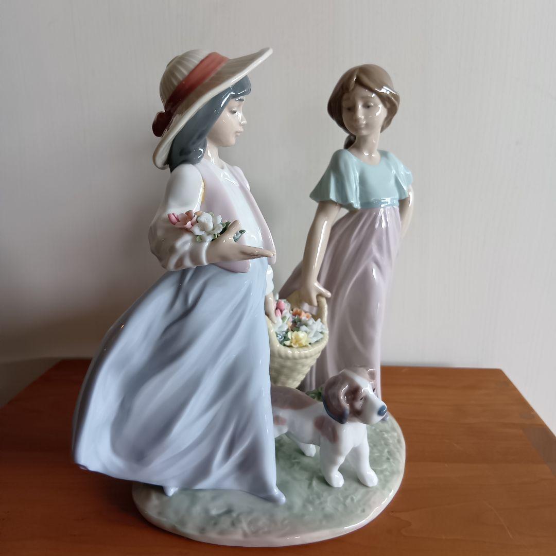LLADRO　リヤドロ　フィギュリン　大型　女性　犬　花籠　美品