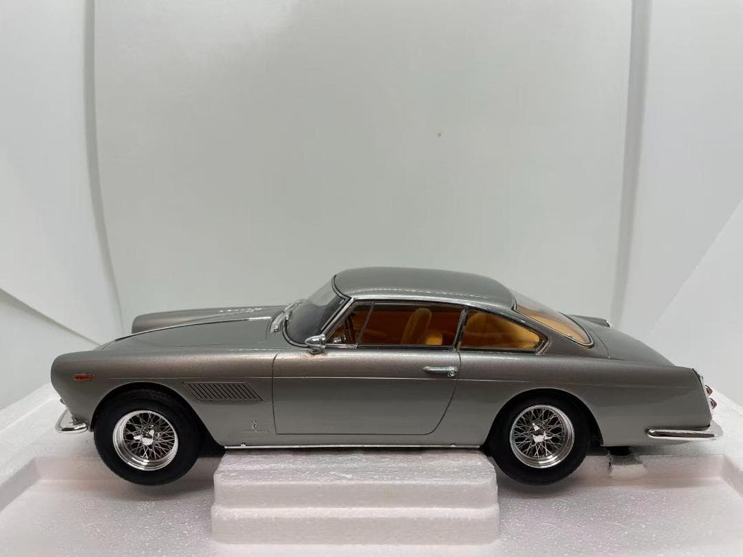 601-101 Matrix 1/18 フェラーリ 250GT-E Coupe