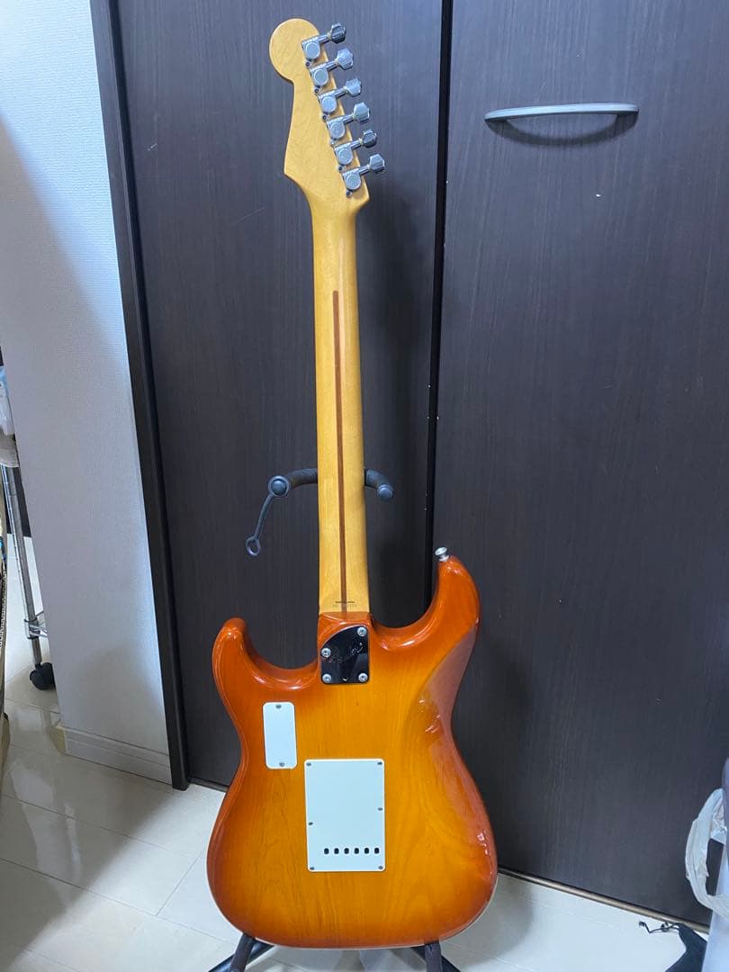 FENDER Japan STR-85 Jシリアル