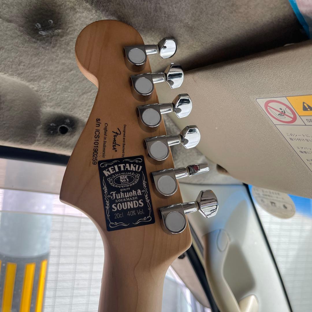 Squier Cyclone レッド エレキギター
