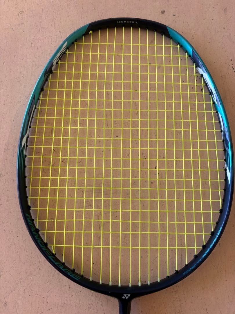 YONEX ナノフレア700バドミント ラケット