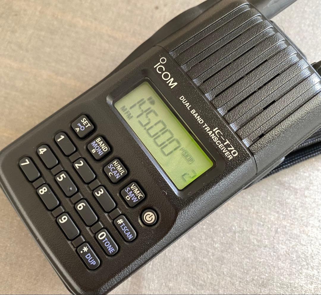ICOM IC-T70 トランシーバー