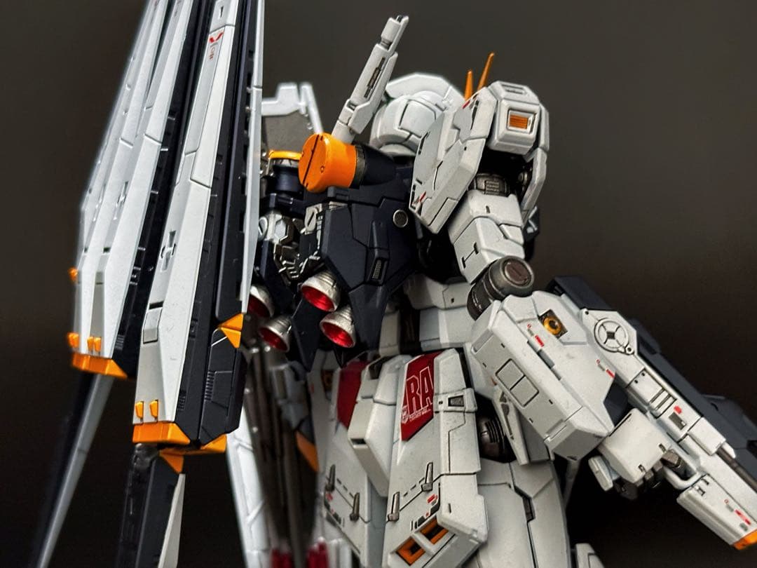 m*中様 ガンプラ RG 全塗装完成品 νガンダム